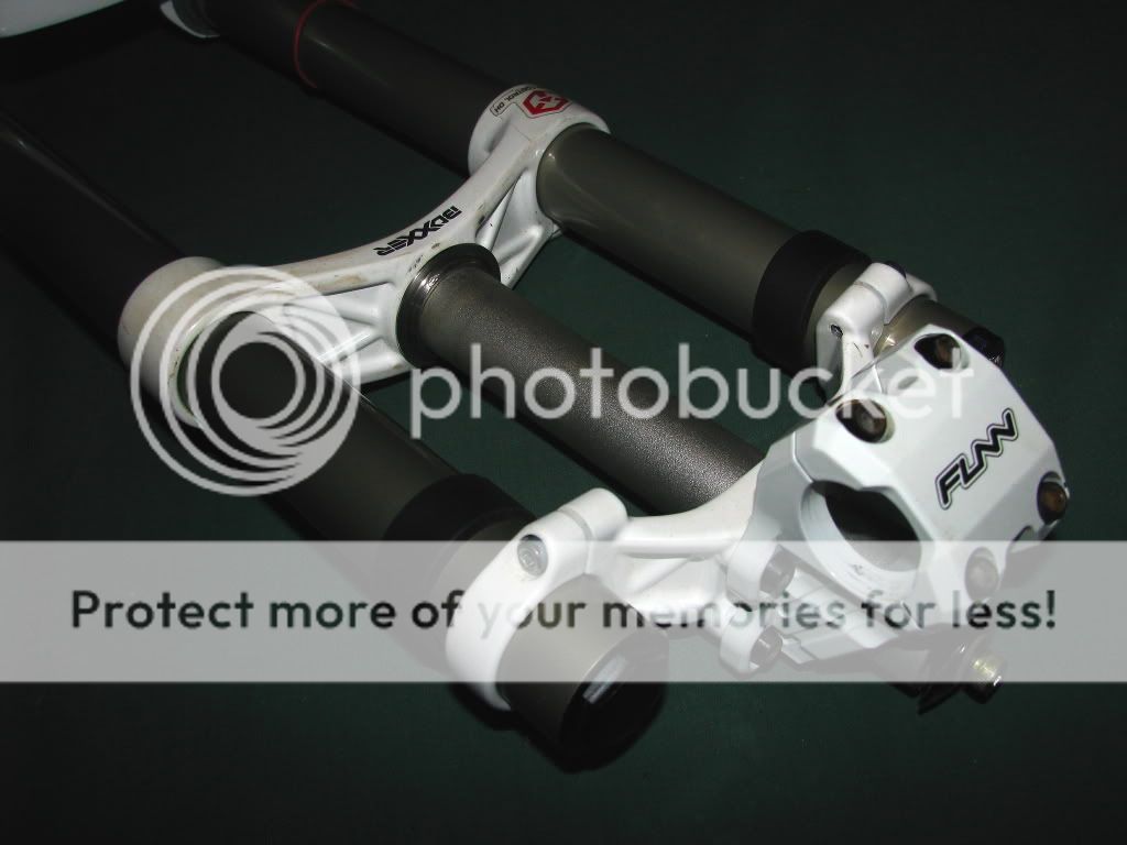 (SOLD) NEW 2010 Rockshox BoxxerRace W/Funn direct mount stem | Rotorburn